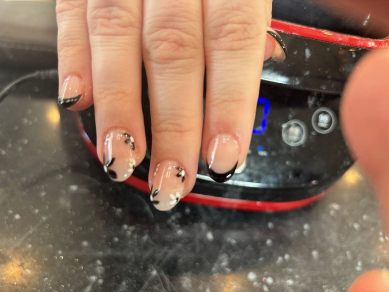 Glo Nails