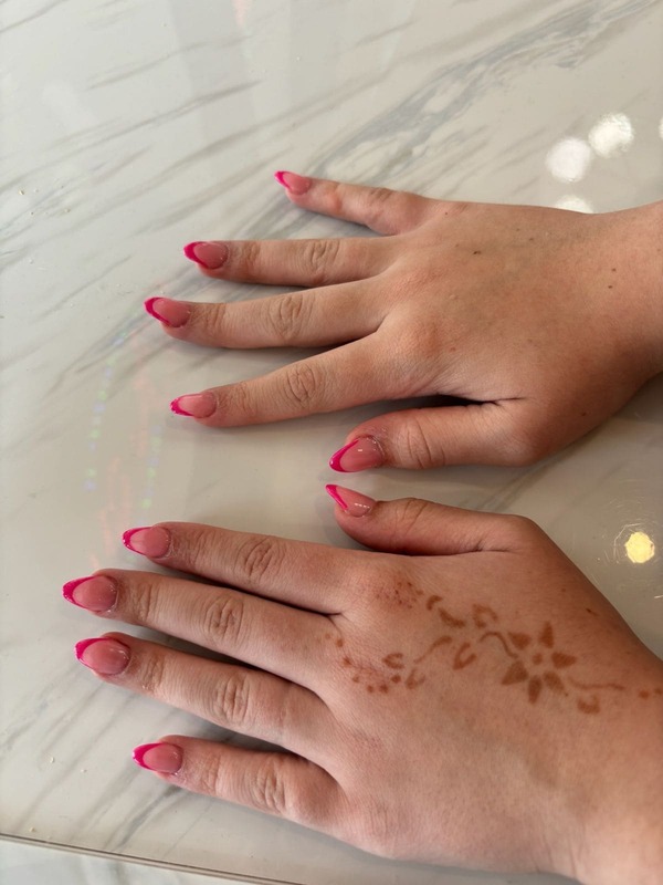 Glo Nails